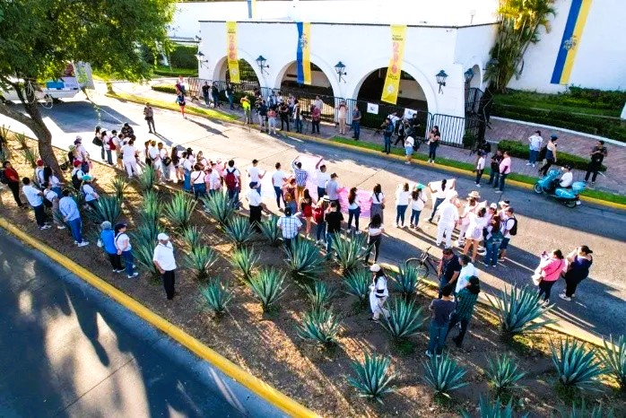 Protesters Demand Progress in Investigation of Missing Call Center ... Protesters Demand Progress in Investigation of Missing Call Center ...